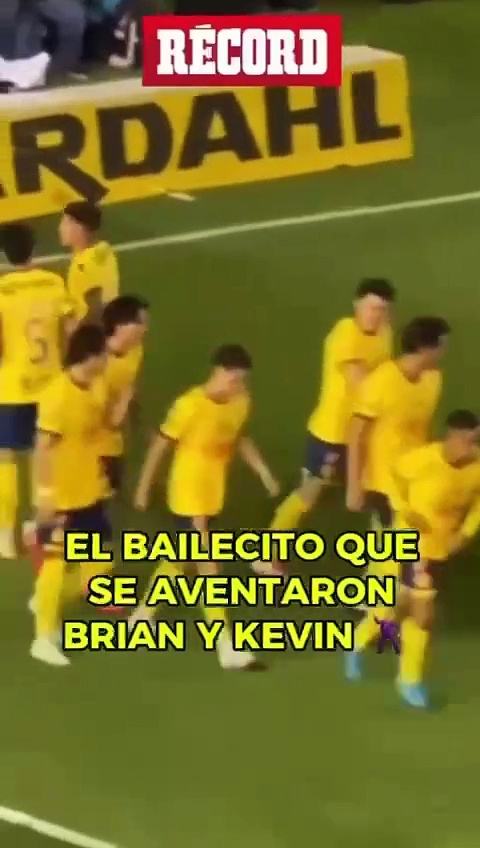 TREMENDO FESTEJO 🕺🏼🕺🏼 Kevin Álvarez y Brian Rodríguez se aventaron un ...