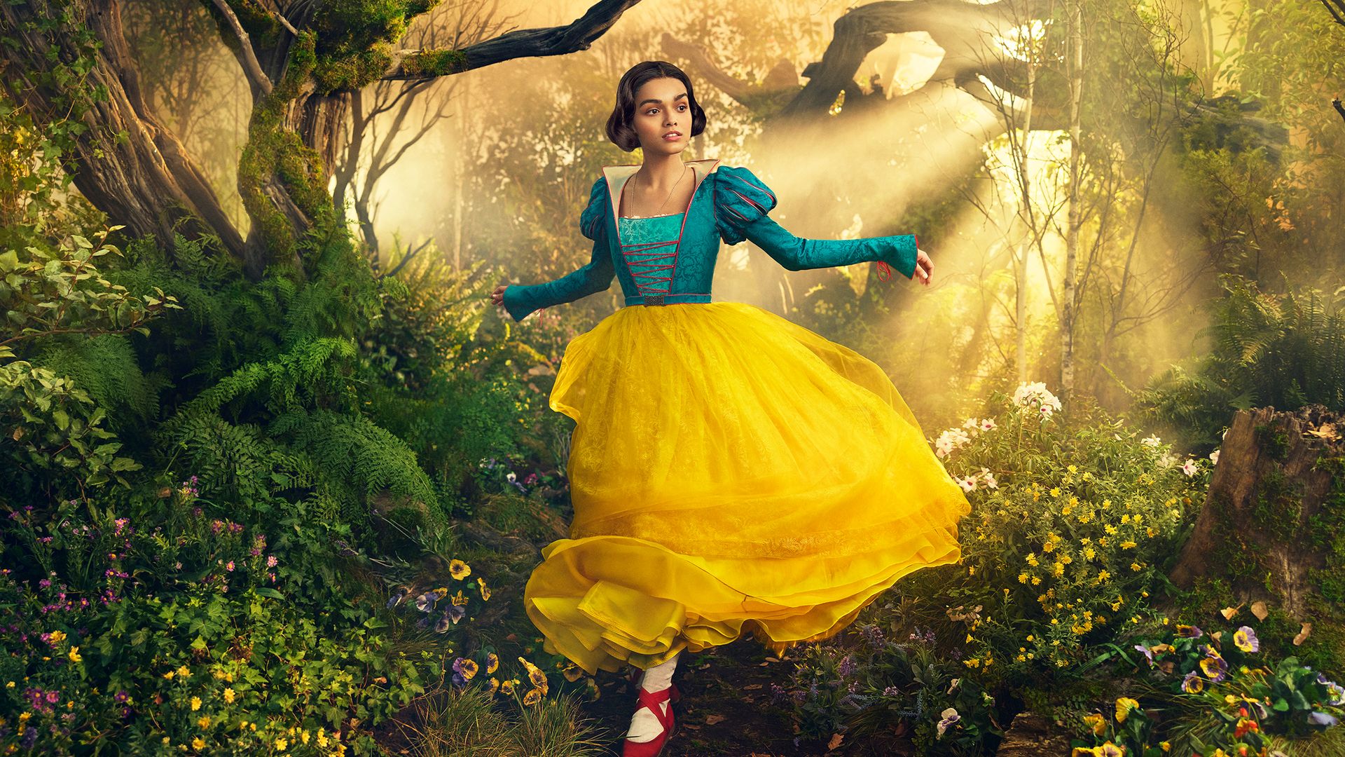 Snow White costume designer Sandy Powell on why she changed Disney ...
