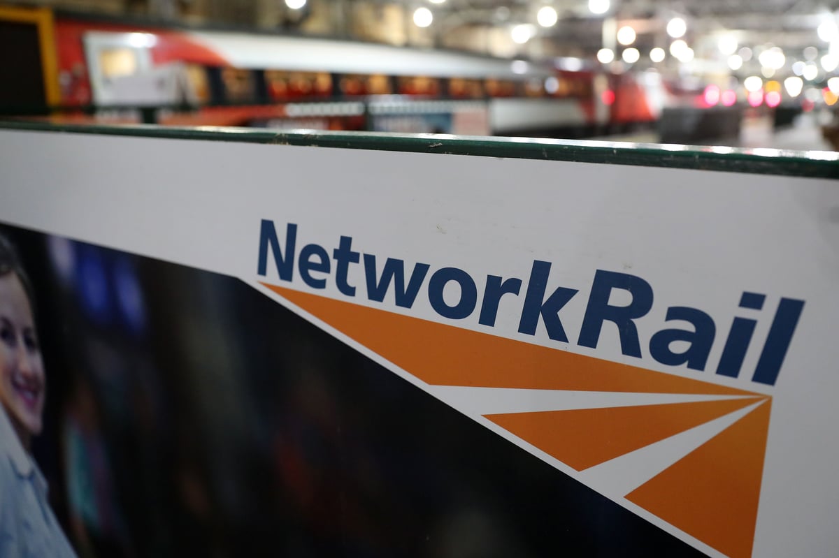 Network Rail boss Sir Andrew Haines announces retirement
