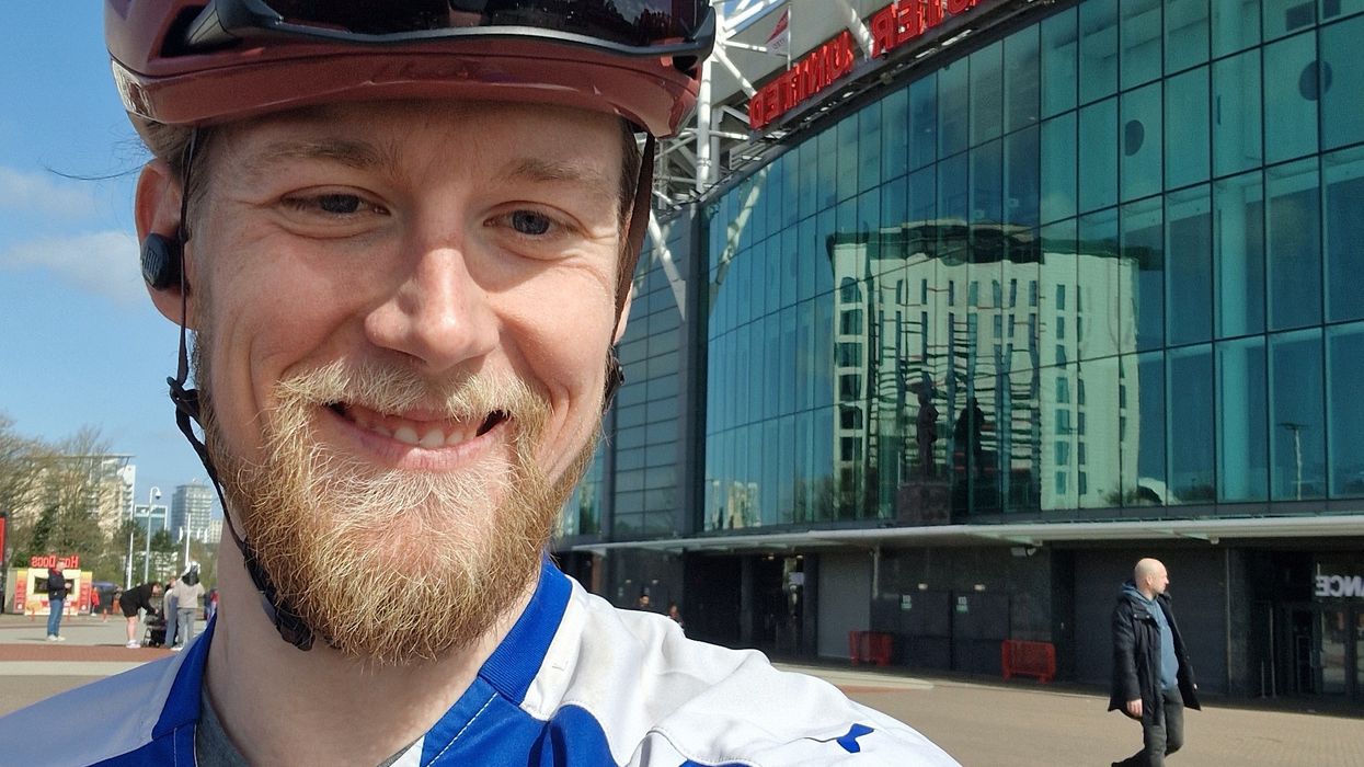 Wigan fan to cycle to 92 football league clubs in memory of late uncle