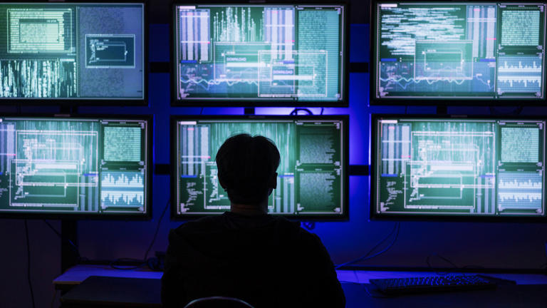 Nem csak pénzért cserébe árulták el a kémek országuk legféltettebb titkait