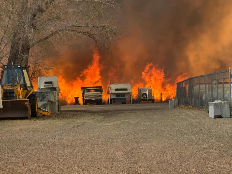 Rapidly growing Silver Fire prompts evacuation orders in Inyo, Mono ...