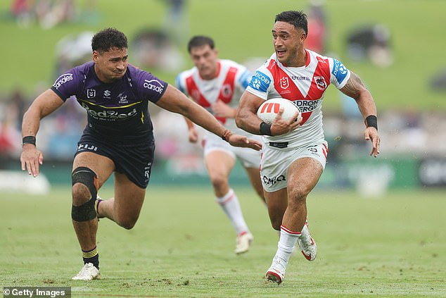 Footy star gets away with bizarre and ILLEGAL tactic to make kicker ...