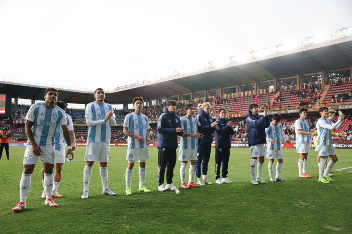 Memories of First Victory Ulsan to the FIFA Club World Cup → Early 18 ...
