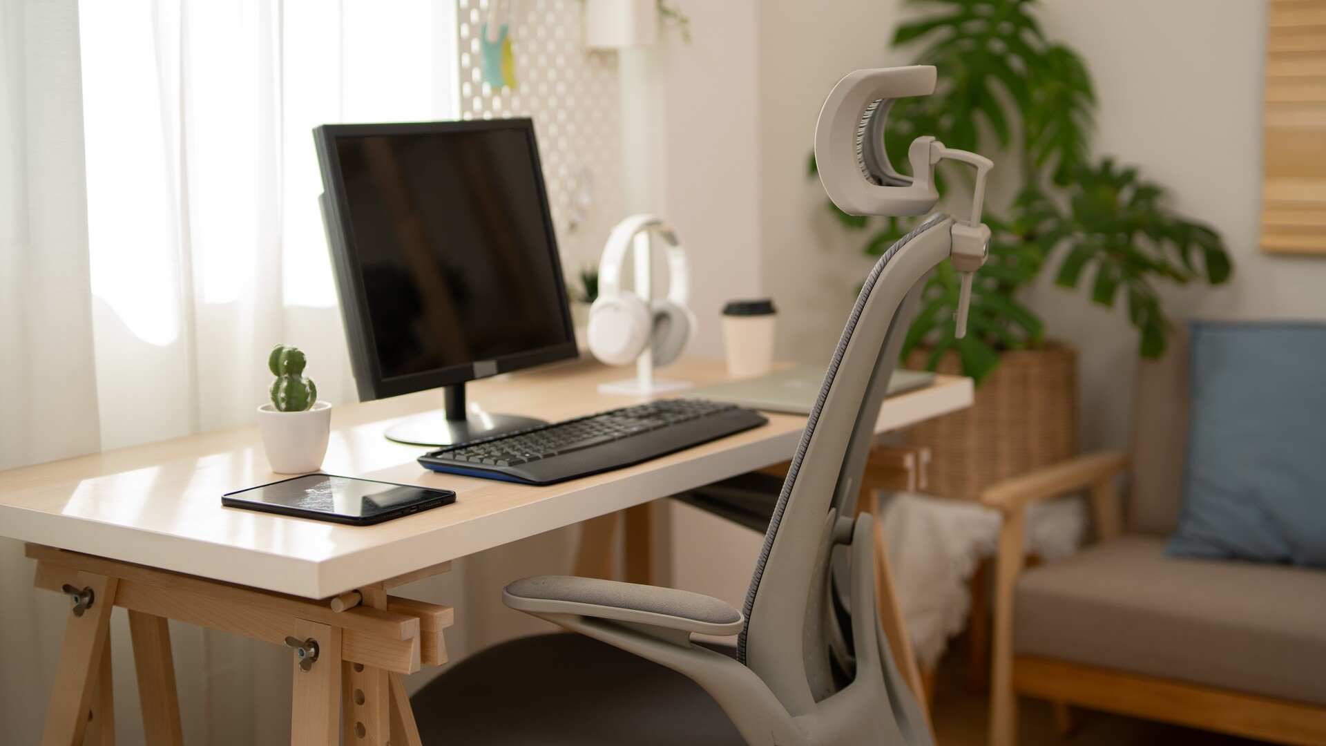 Full-time work from home arrangements can ‘detract’ from productivity