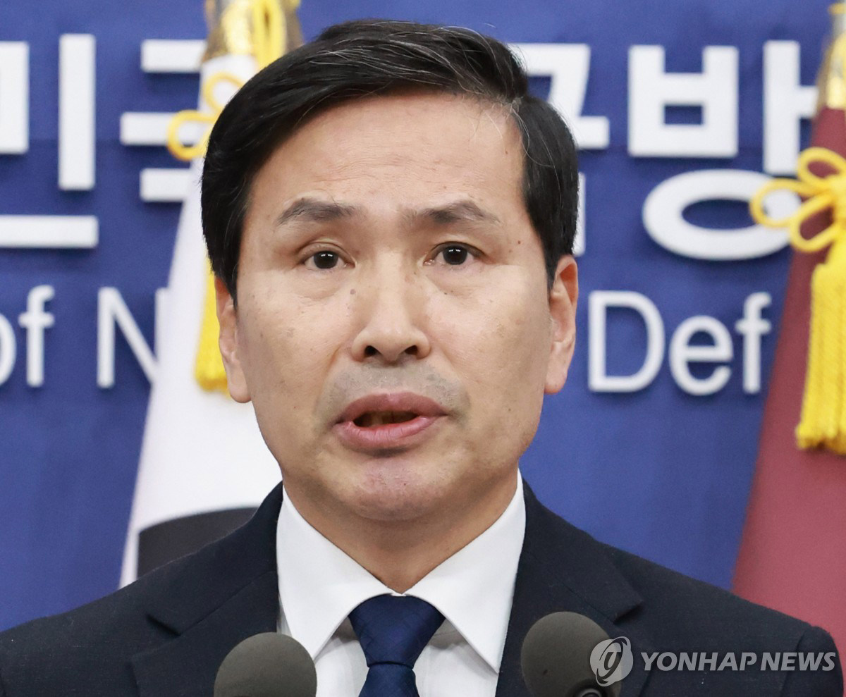 (LEAD) Defense chief calls for 'prudent' live-fire drills to prevent ... (LEAD) Defense chief calls for 'prudent' live-fire drills to prevent ...