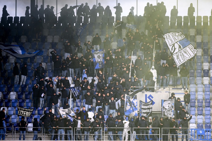 Les ultras du FC Lucerne ont mis la pagaille à Lausanne