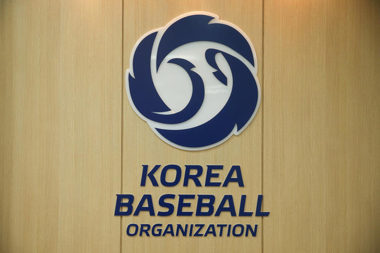 [오피셜] KBO 1일 1군+퓨처스 일정 전면 취소…창원은 2~3일도 연기 "창원 NC파크 사고 희생자를 애도합니다"