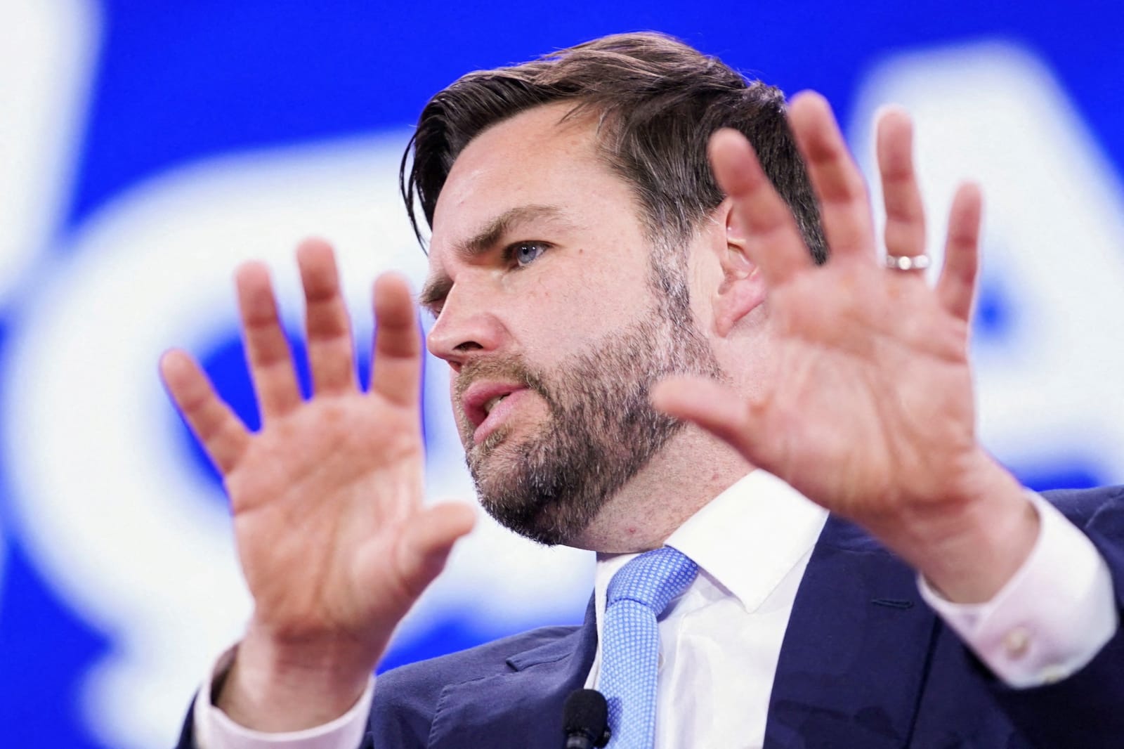 'Jaws on the floor': GOP lawmakers 'angry' J.D. Vance 'tried to block ...