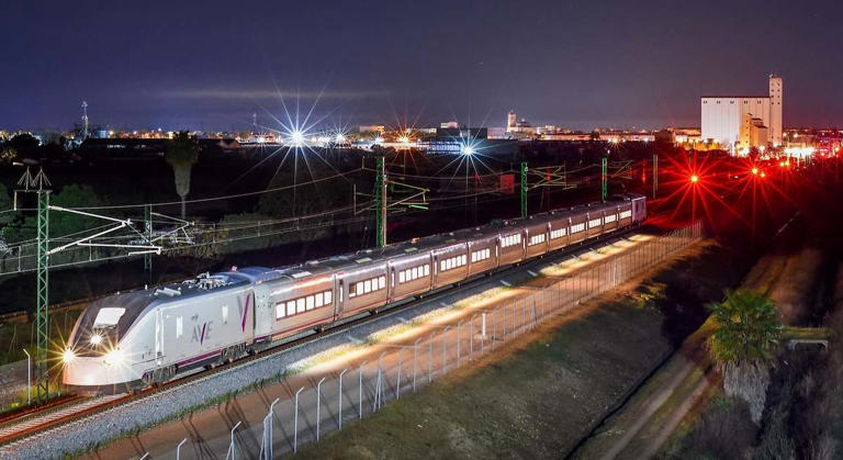 Extremadura se sube a la alta velocidad con el primer tren a 300 kilómetros por hora