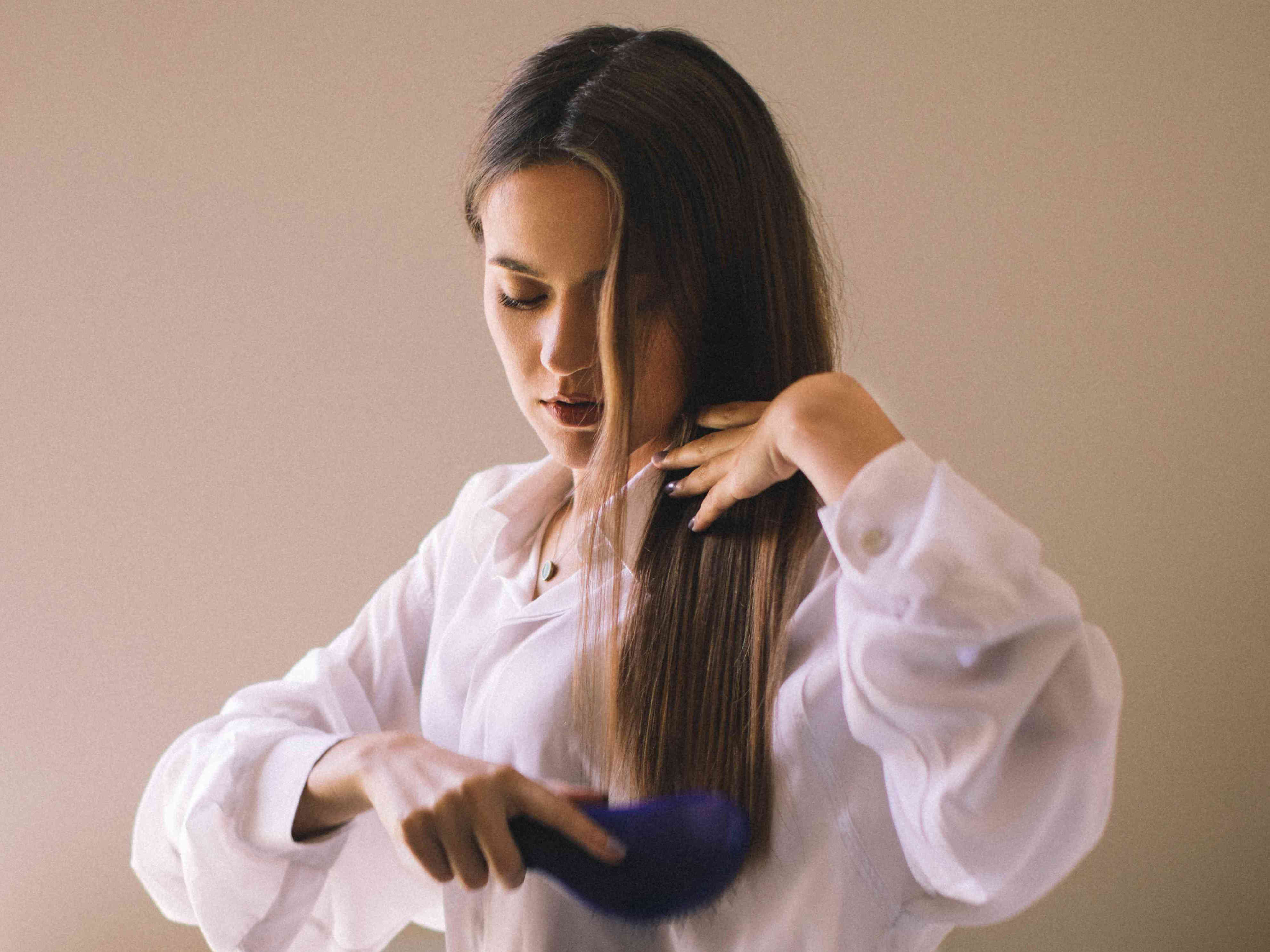 A Celebrity Hair Stylist Sold Me on This $24 Thickening Shampoo That’s ...