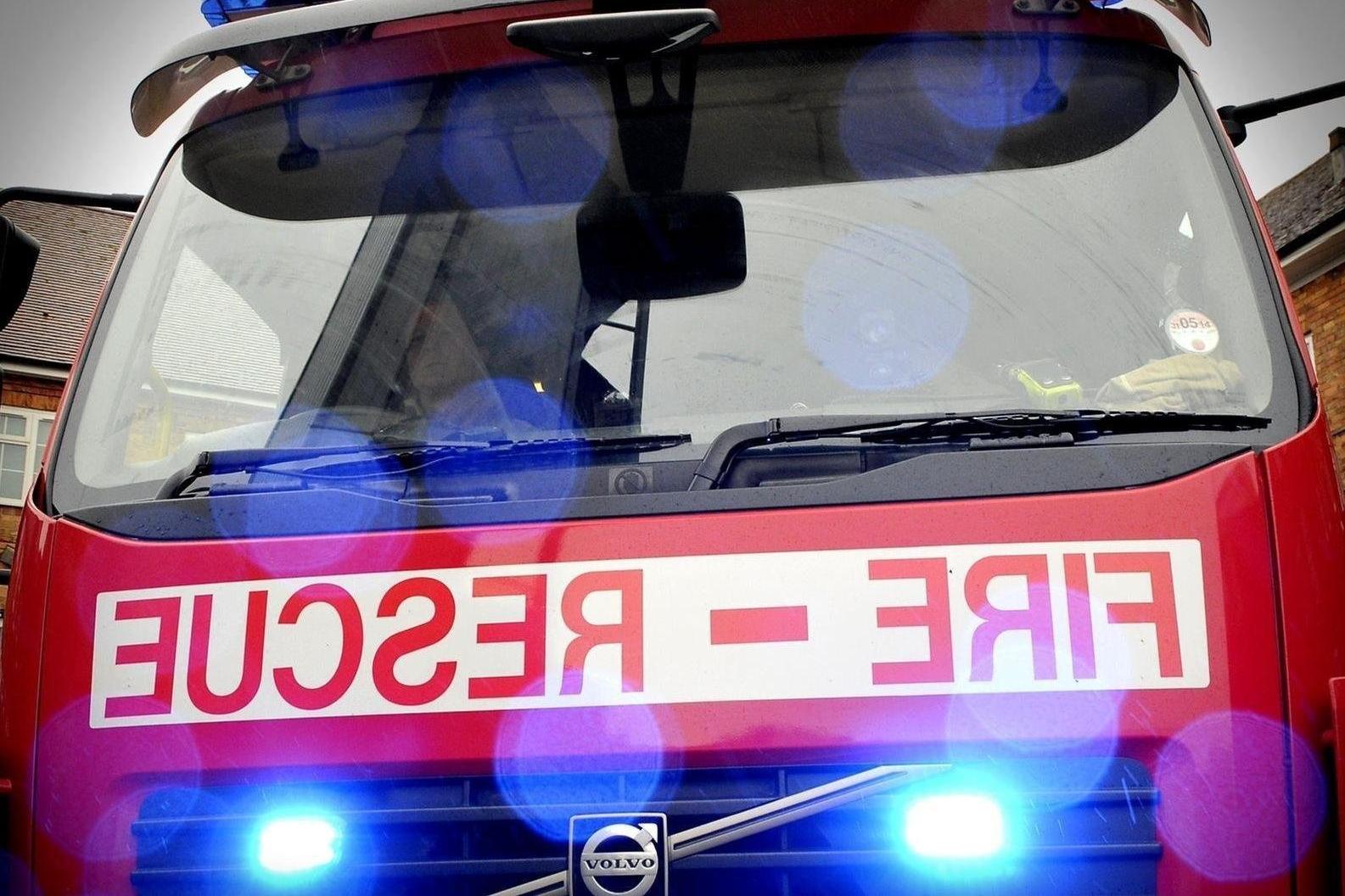 Emergency services race to Hayling Island to rescue injured person from scaffolding