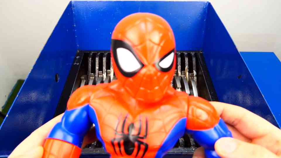 Shredder VS Elastic Spiderman Figure (Goo Jit Zu)