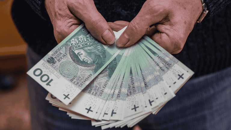 1700 zł dla każdego Polaka bez względu na zatrudnienie. Kogo obejmie ...