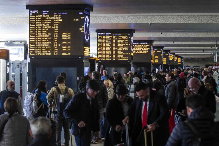 Guasto sulla linea alta velocità Roma-Napoli: ritardi fino a 60 minuti