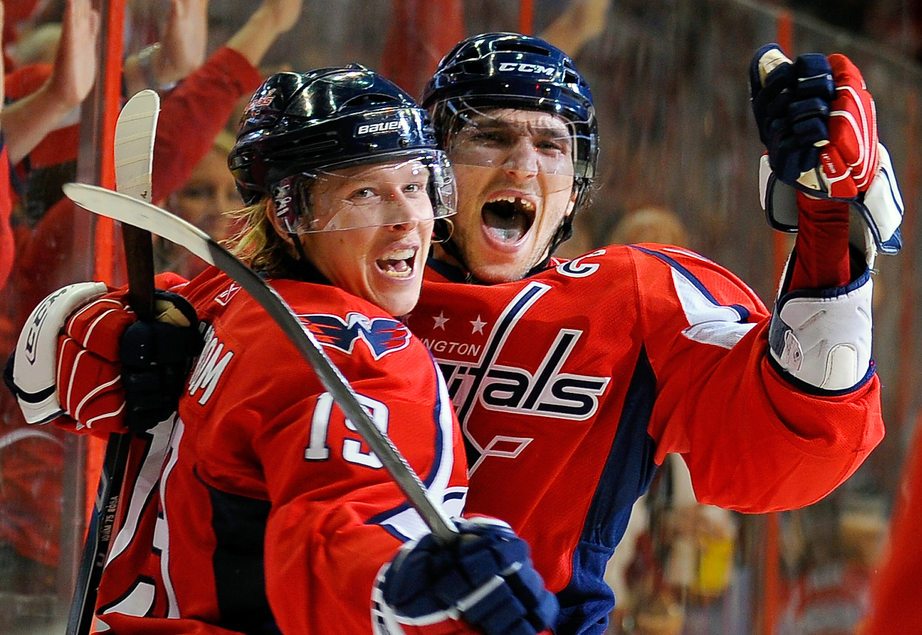 Nicklas Backstrom, center who elevated the Caps, to play in Sweden