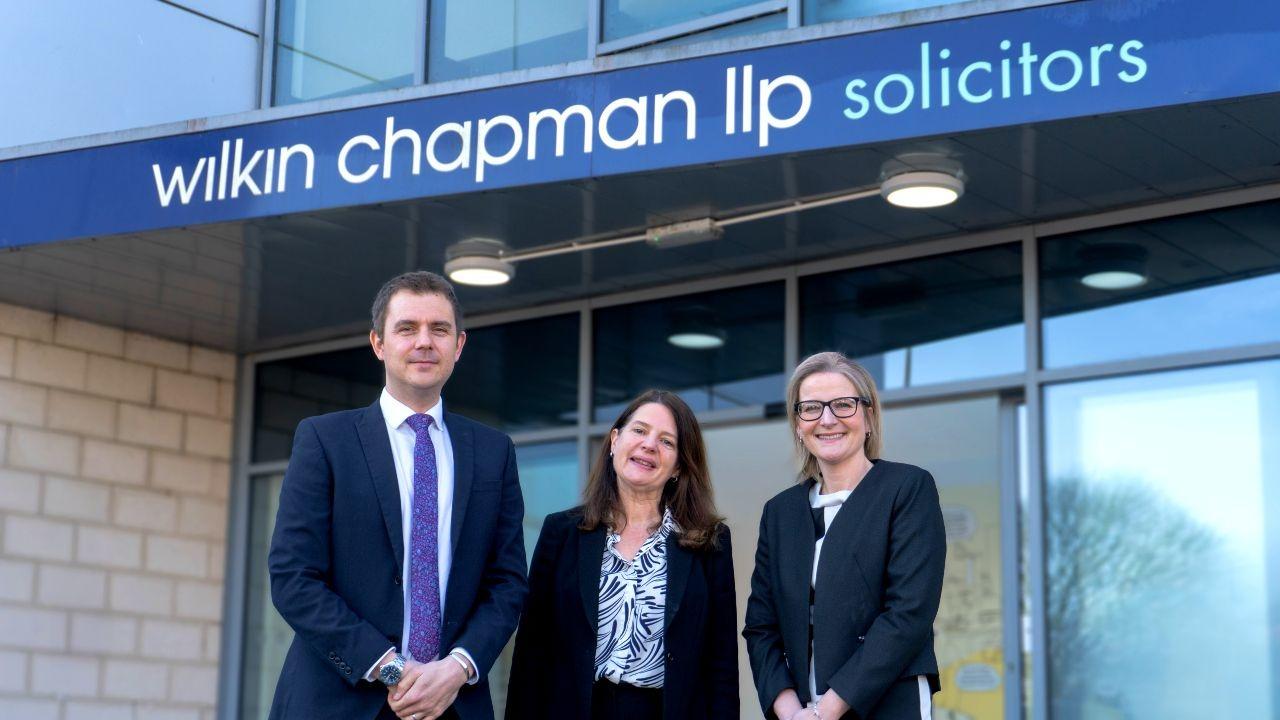 Employment lawyer dubbed Grimsby’s 'fourth emergency service' retires