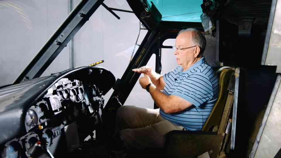 The Huey Gunship | PART 2 | Pilot Peter Barrett | RAAF 9 Squadron