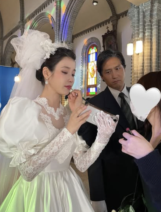 IU, behind-the-scenes behind-the-scenes footage of the Yanggwan ...