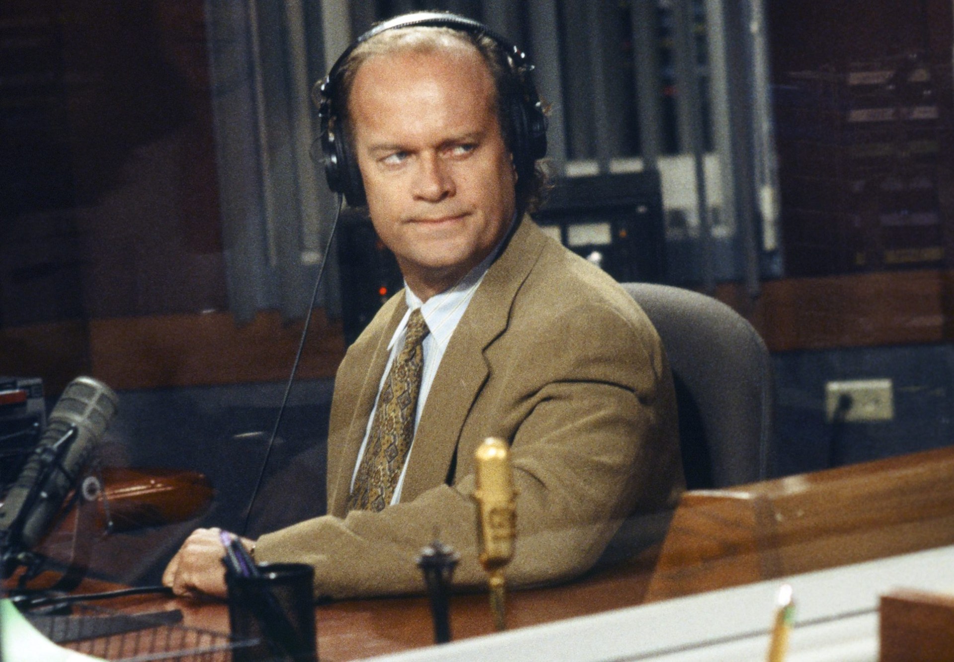 Frasier writer reveals the one plot from 90s sitcom viewers really ...