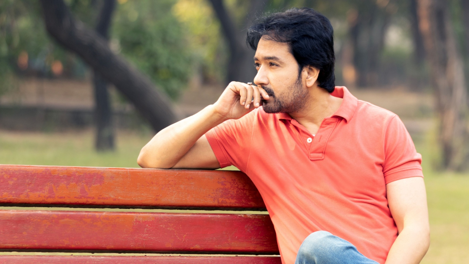 20 Quiet Traits That Often Signal Someone’s Struggling with Loneliness