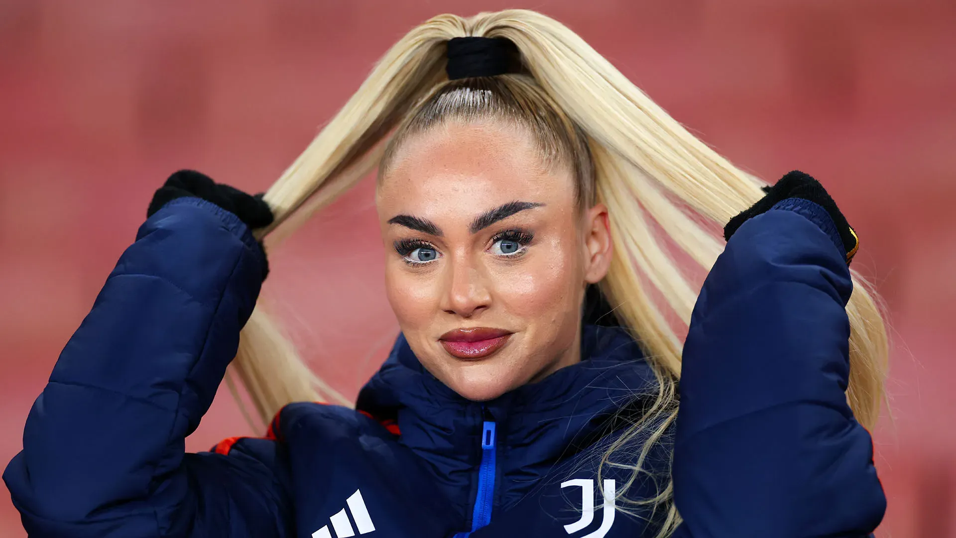 Alisha Lehmann richt chaos aan op Instagram: de foto's