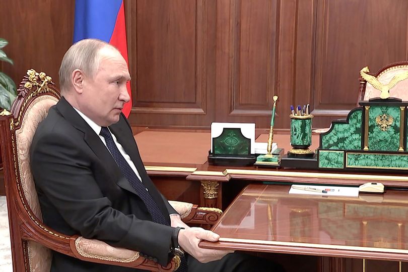 Putin may have had 'mini-stroke' as Kremlin insider reveal leader's ...