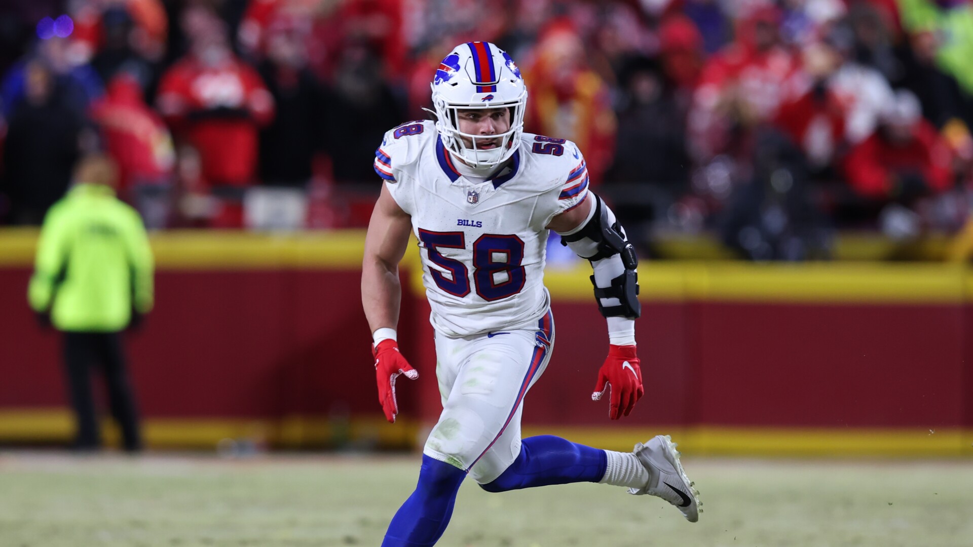 Matt Milano and Bills agreed to reduce his salary, let him hit free ...