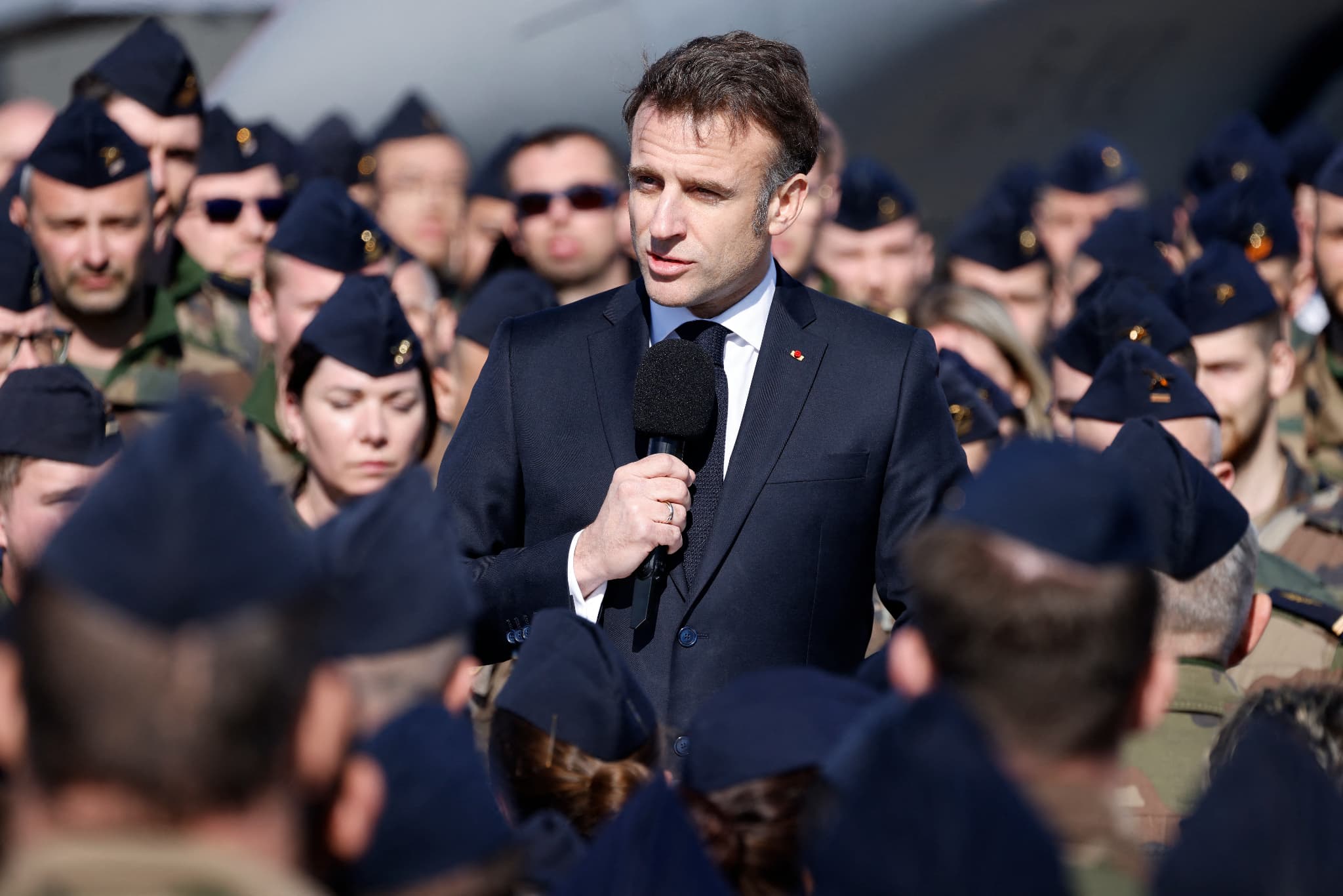 Discours d'Emmanuel Macron aux armées: les options du gouvernement pour ...
