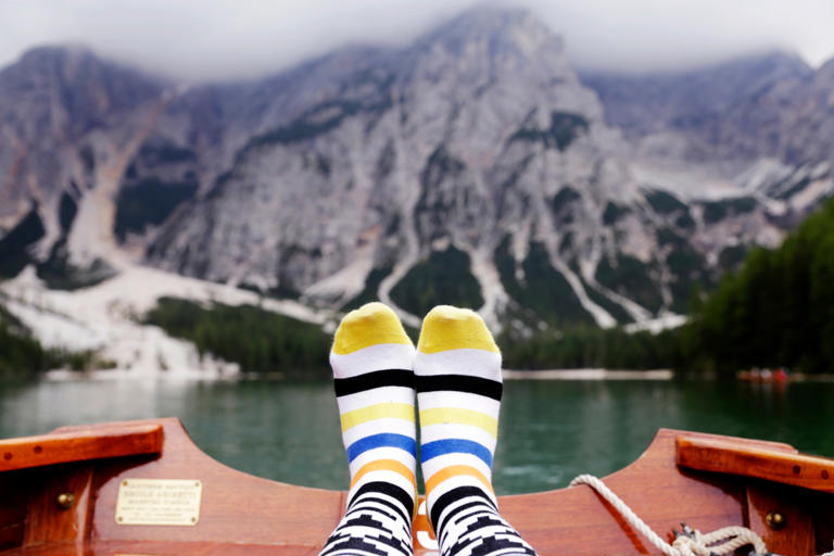 Top 5 Reasons to Wear Travel Compression Socks on Your Next Flight