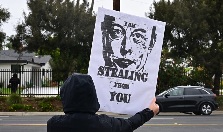 As a Poor-Performing Probationary Employee, Elon Musk Must Go | Opinion