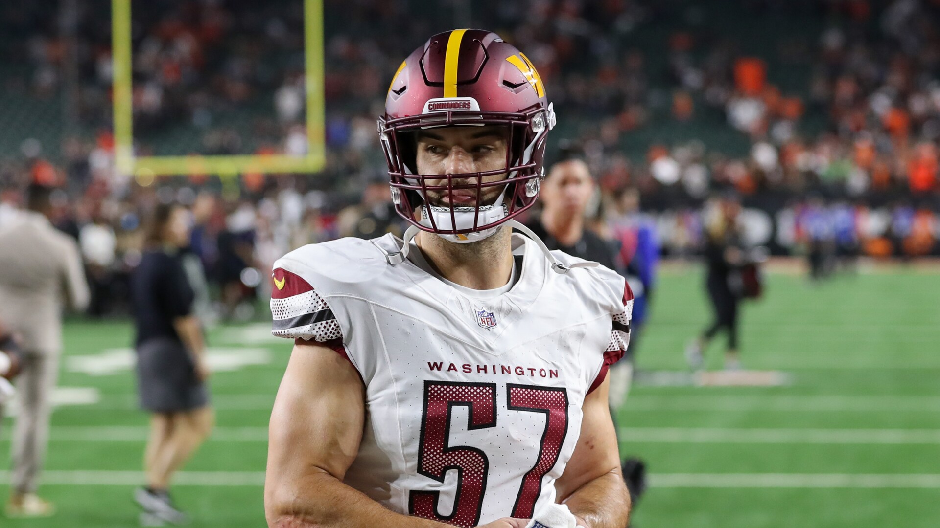 Commanders re-sign LB Nick Bellore