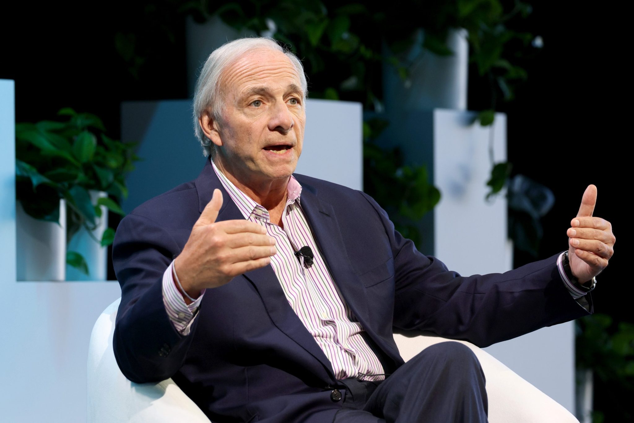 Billionaire investor Ray Dalio credits all his success to meditation ...