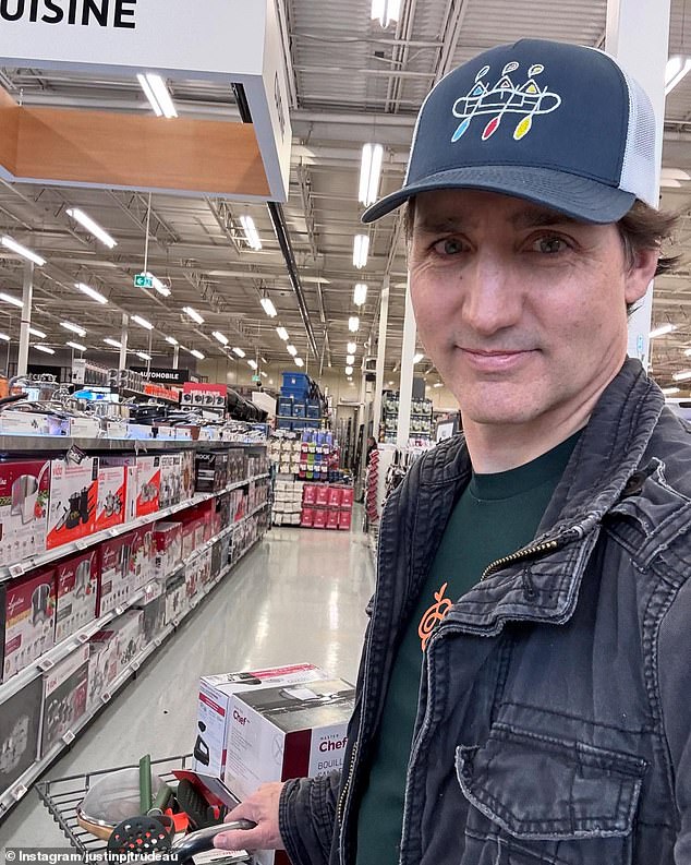 Justin Trudeau gives peek into his new life as a single dad