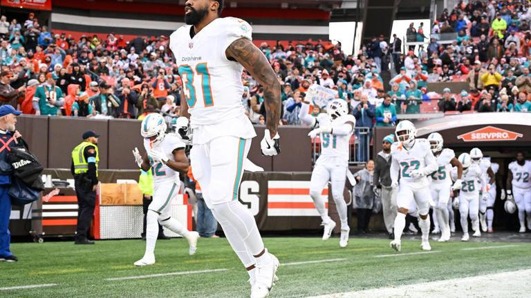 Raiders 2025 free agency: How running back stack up