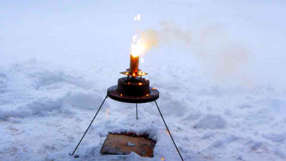 How Easily Can Thermite Actually Melt Steel? - NightHawkInLight