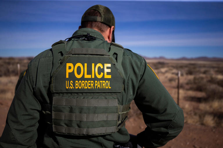 El Paso driver was allegedly to get $2,000 for smuggling migrants in ...