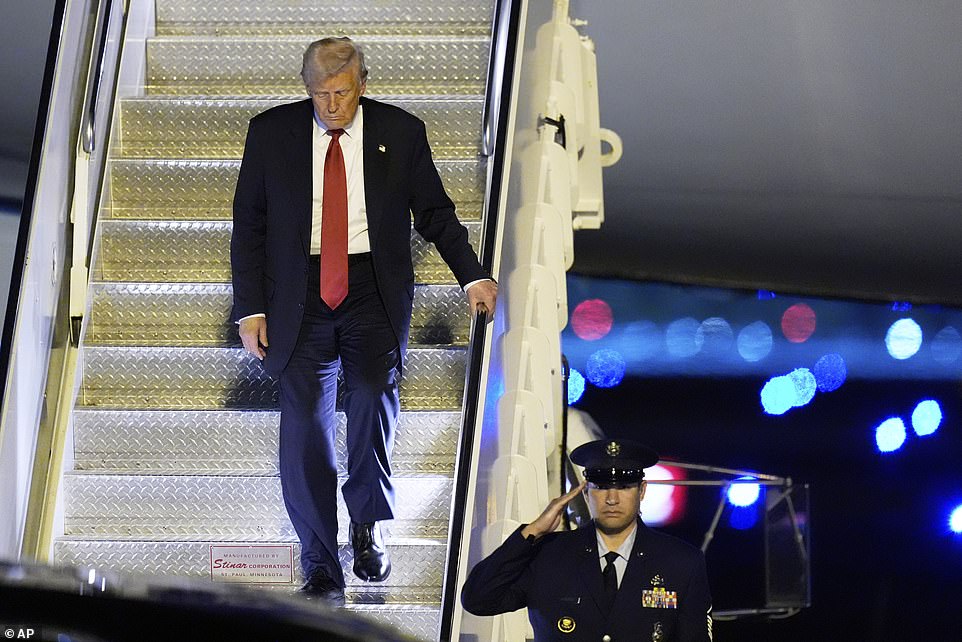 Judge goes ballistic after Trump lawyer ignores order