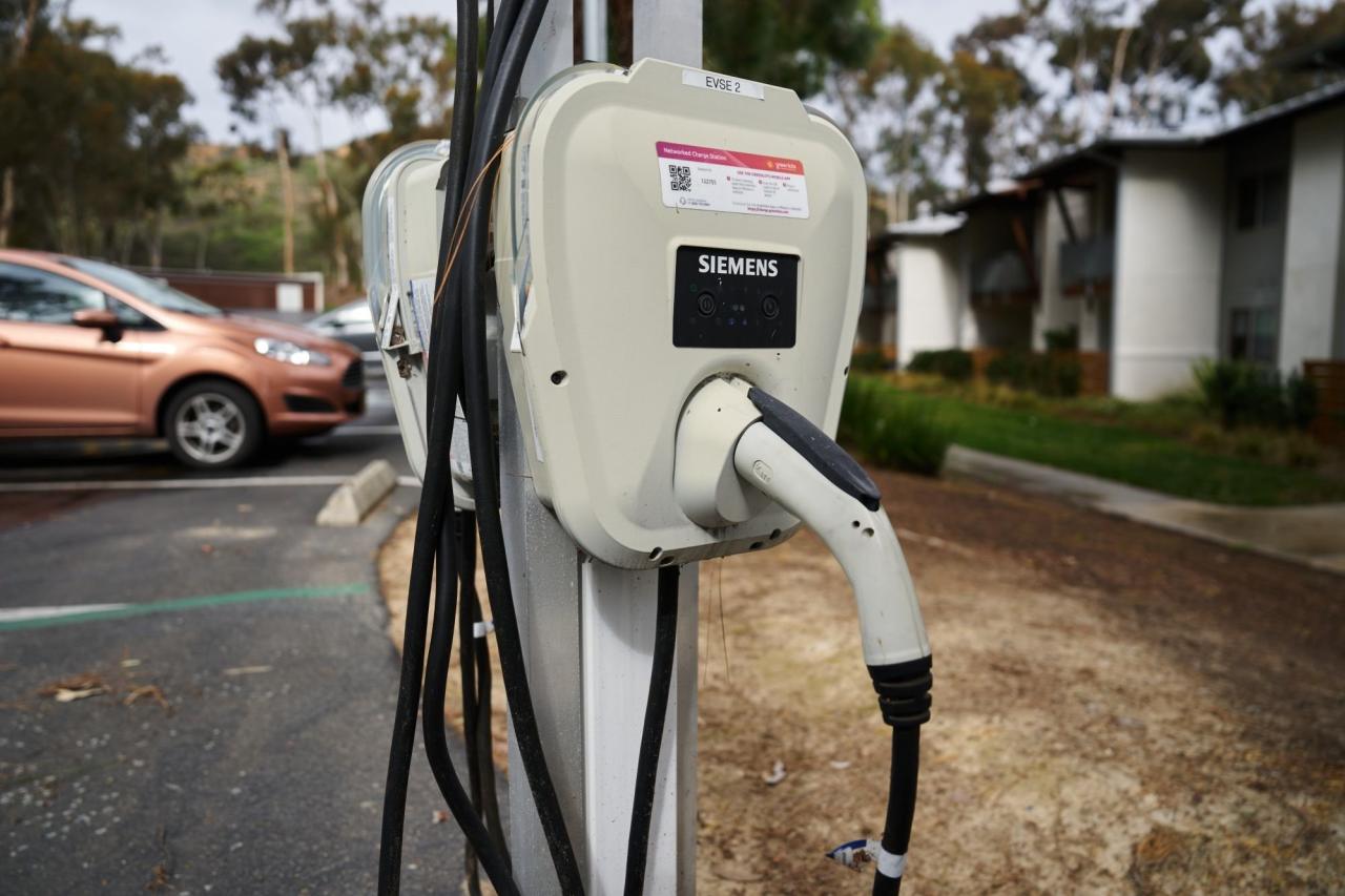 Siemens to Cut More Than 6,000 Jobs in Automation, EV Charging Businesses