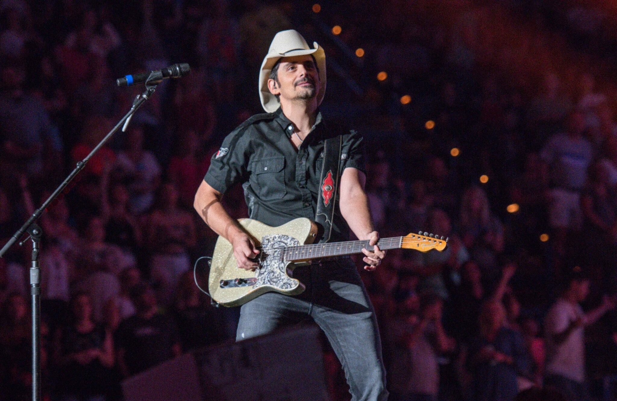 Country singer Brad Paisley set to perform at Illinois State Fair