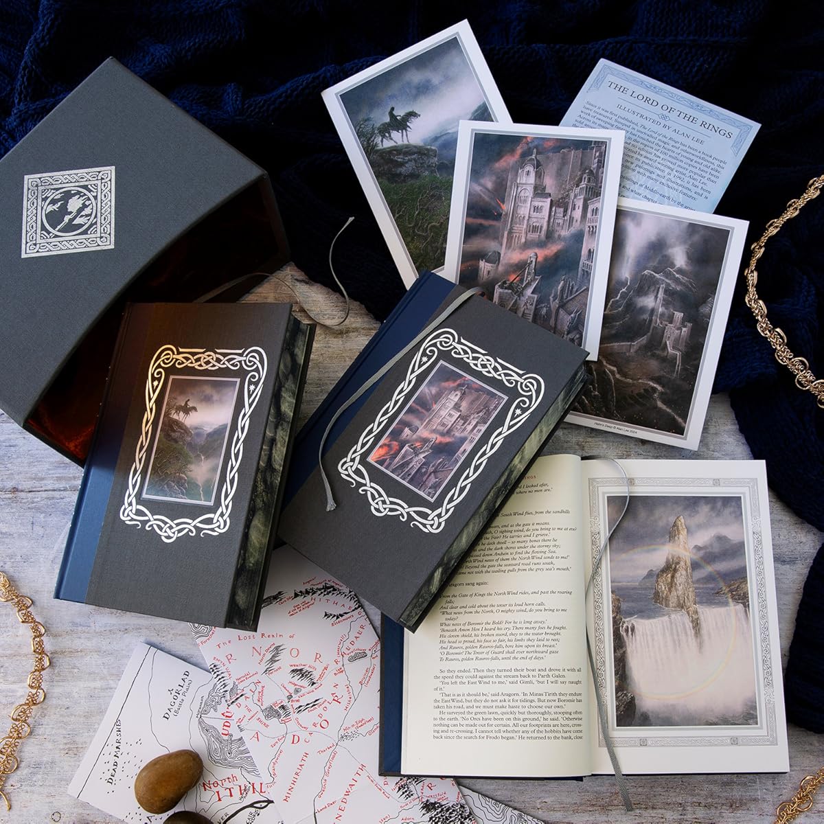 The Lord of the Rings Deluxe Illustrated Box Set