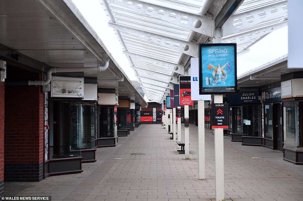 Britain's 'worst' shopping centre that declined into ghost town
