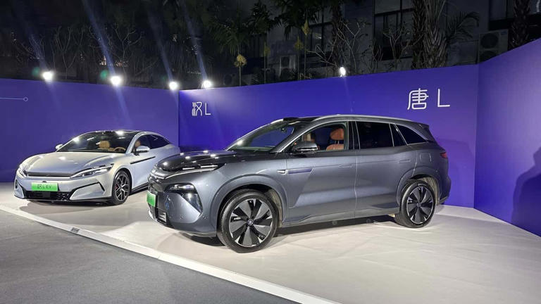 BYD's New 'Megawatt' EV Charging Is So Fast It Makes Gas Irrelevant