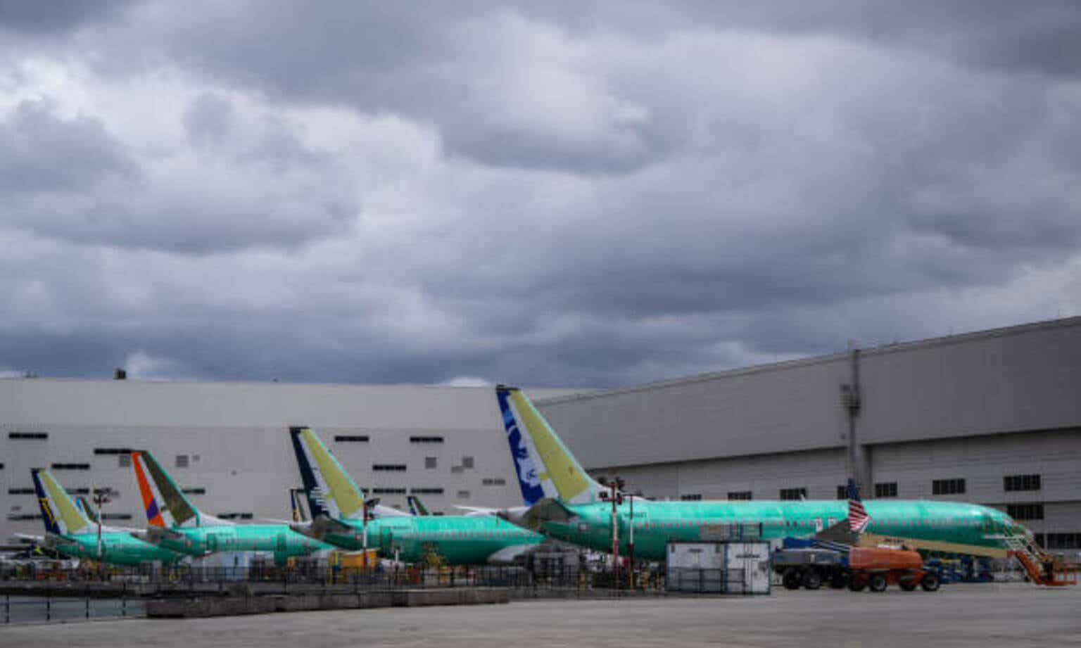 Boeing's cash flow peak will limit gains for stock, Wells Fargo says