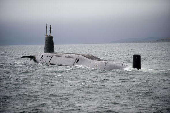 Nuclear submarine 'breaks Royal Navy's longest patrol record' - 204 ...
