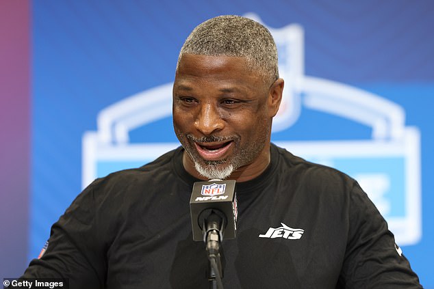 New York Jets sign three-time Chiefs Super Bowl winner Derrick Nnadi in ...