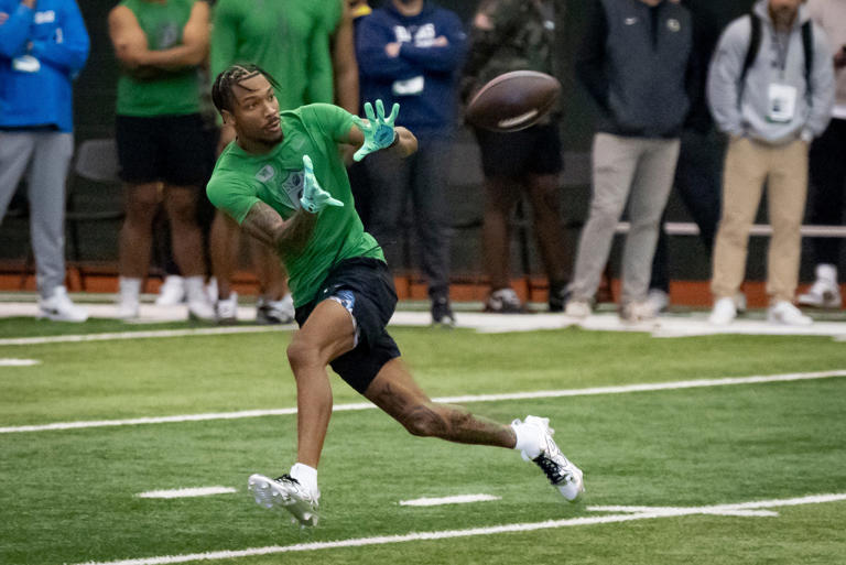 Tez Johnson shakes off NFL Combine 40 time at Oregon Pro Day: 'No one ...