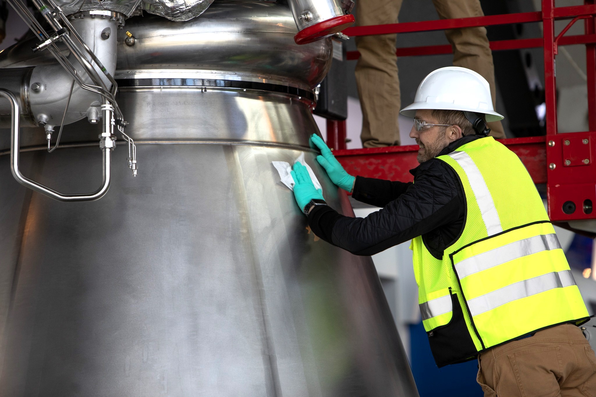 Blue Origin rocket engine gives a boost to Museum of Flight’s Simonyi ...