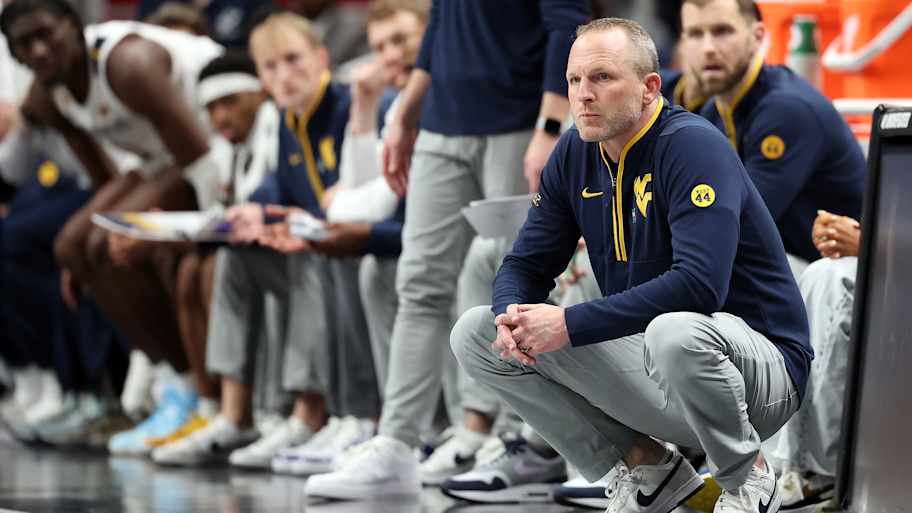 College basketball reddit reacts to Indiana hiring Darian DeVries