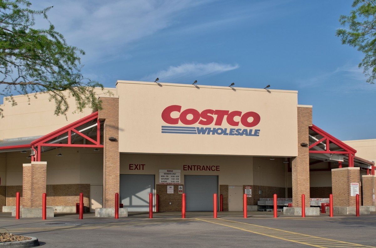 Costco Is Selling an 18-Piece Glass Container Set for Just $25 and It's ...